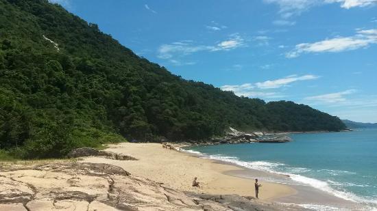 Praia Deserta no Litoral Norte SP - Hotel Mar - Hotel em Caraguatatuba ...
